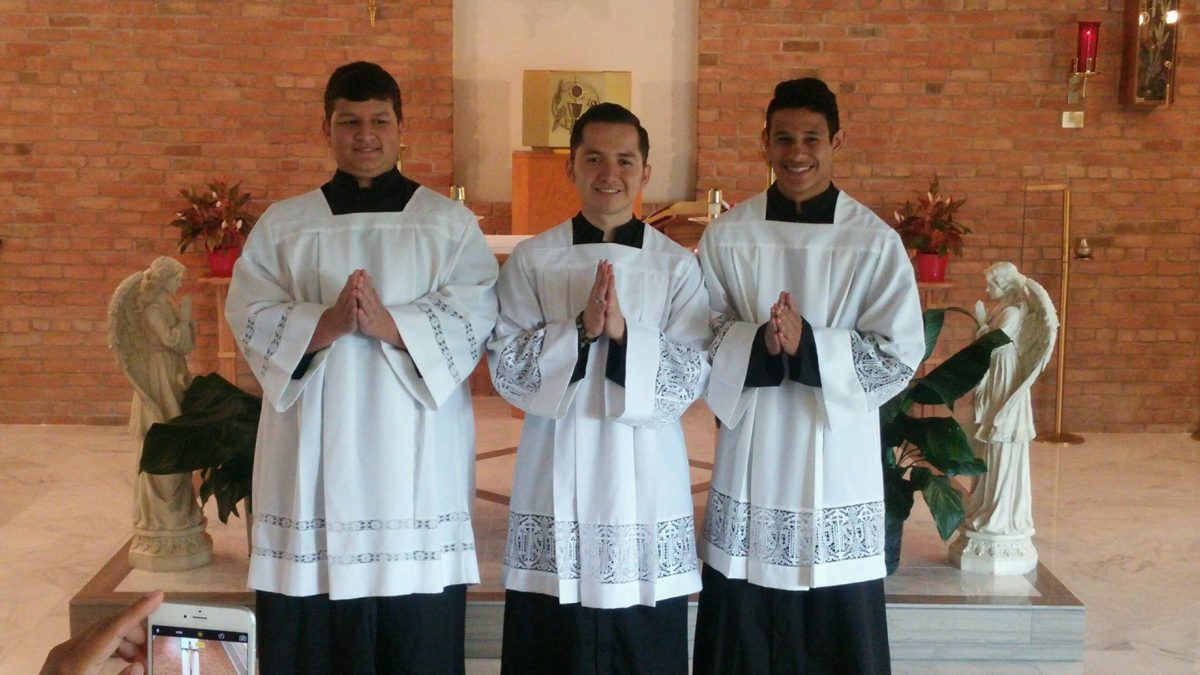 Acolyte Eucharist Service Reference Manuel - St. Michael’s